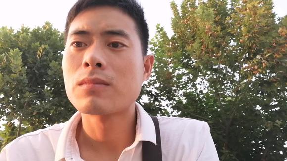 来郑州找工作,朋友推荐港区富士康和平安信用卡中心,选哪个?