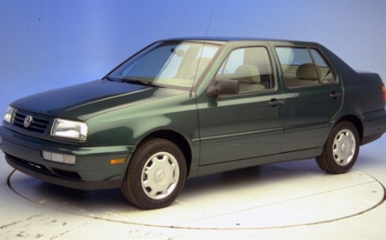 1997 大众 捷达 正面40%偏置可变形壁障碰撞测试 iihs