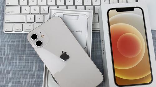 苹果12价格开始松动?跌至国产旗舰机档位