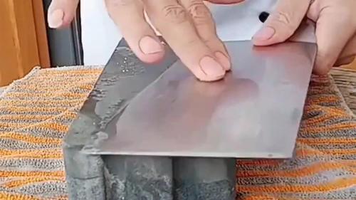 还真长见识了,这就是正确的磨刀方法吗?不服都不行!