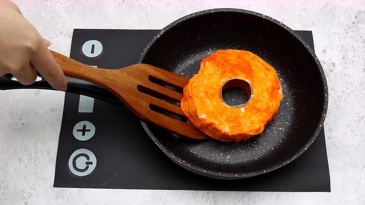 定格动画:有创意的疯狂烹饪,煎个纸圈制作美食