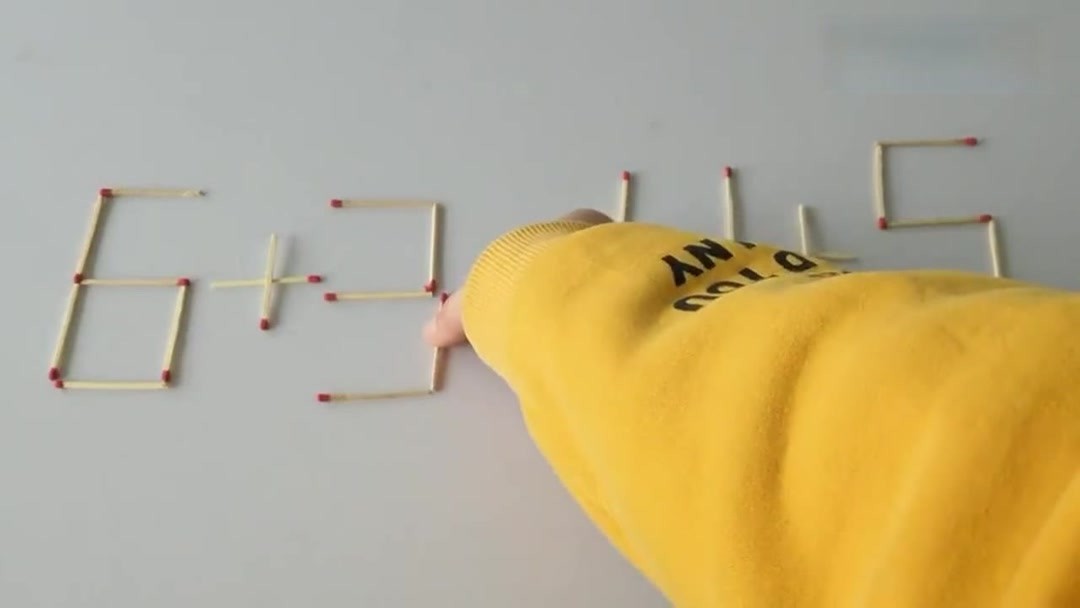 经典奥数题:只移动一根火柴棒就能使等式成立,你一定可以的!