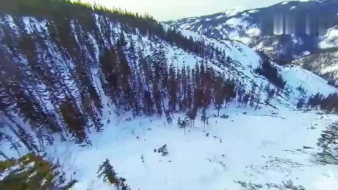 #俄罗斯视频# #俄罗斯旅游# 俄罗斯远东地区雪山风景