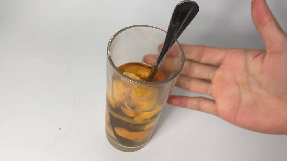 橘子皮和生姜一起泡水,这个作用厉害了,解决了太多家庭的烦恼