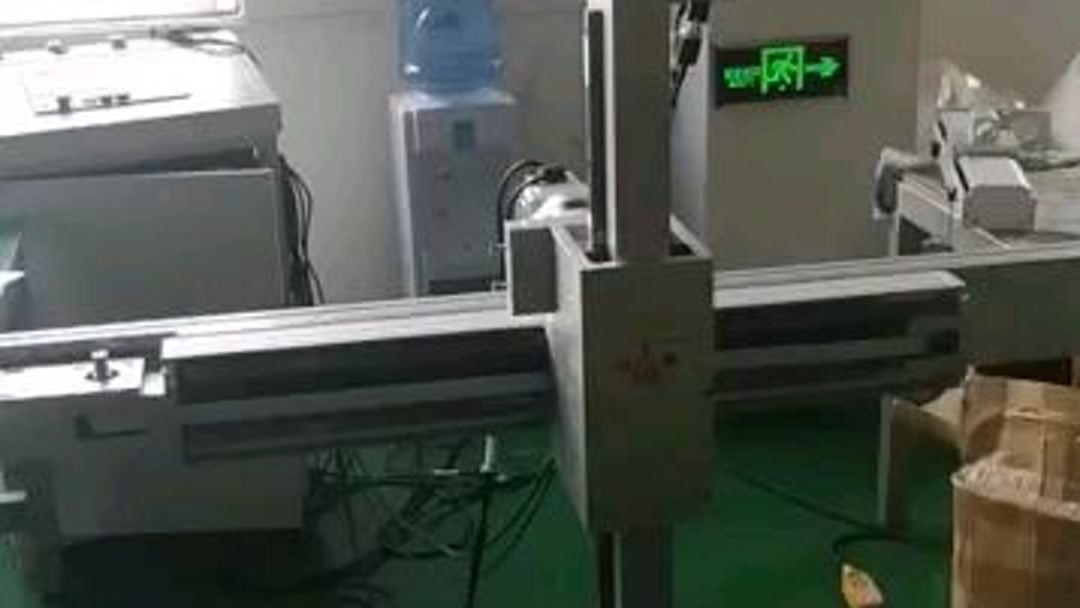 今天又再测试非标自动化设备!