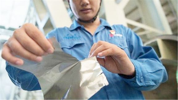 中国打破欧美垄断,造出超薄不锈钢,0.02毫米厚度仅有纸的1/4