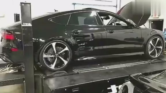 奥迪RS7,高性能测试,像飞机起飞的声音!