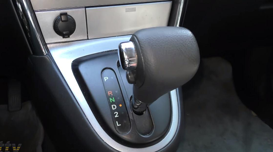 跑高速是用S挡,还是D挡