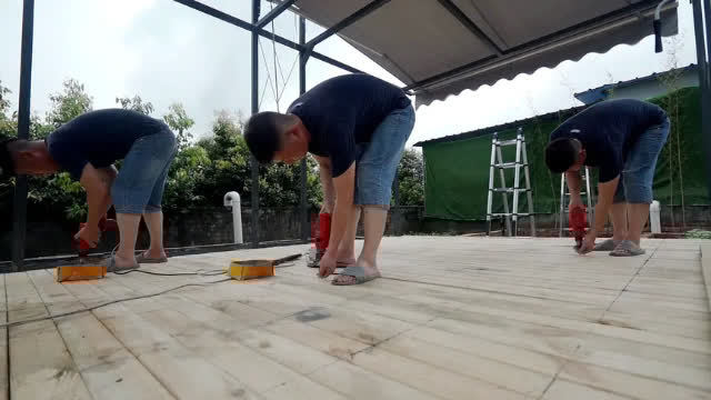 400颗木地板螺钉直接让火哥瘫倒