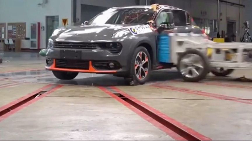 领克02汽车碰撞测试