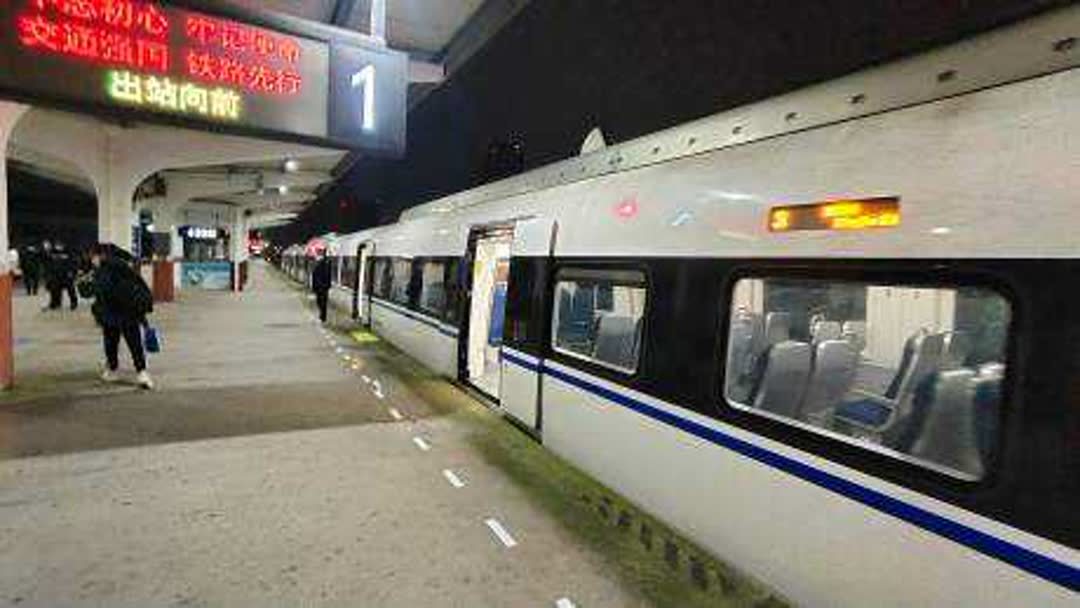 公交化的宁波城际铁路,可刷绍兴公交通卡,美中不足的是班次太少