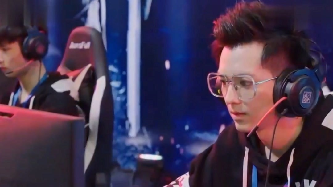 亲爱的热爱的:剧中的CTF比赛,竟被人说有点傻?笑到不行!