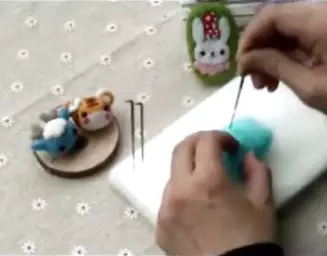桃心和花瓣 基础 · 梧桐家羊毛毡 戳戳乐手工制作diy视频教程
