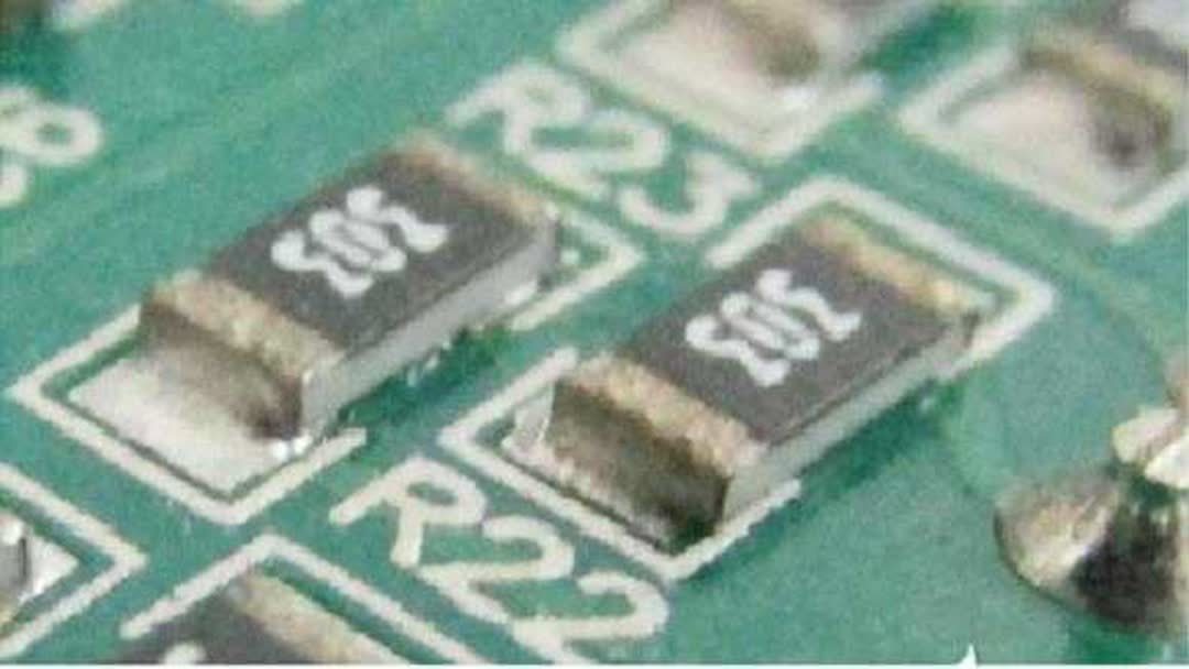 台式机电脑主板元器件焊接(二):拆焊排阻要注意什么 值得一看