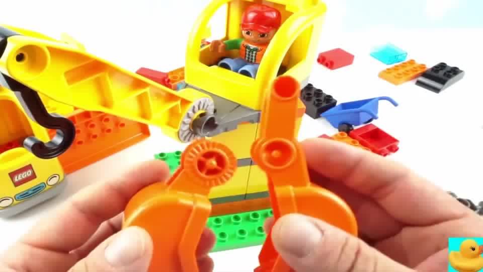 乐高积木拼装工程车玩具和建筑