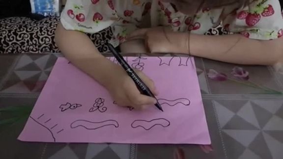 小可爱有一支神奇的画笔,没看过瘾继续