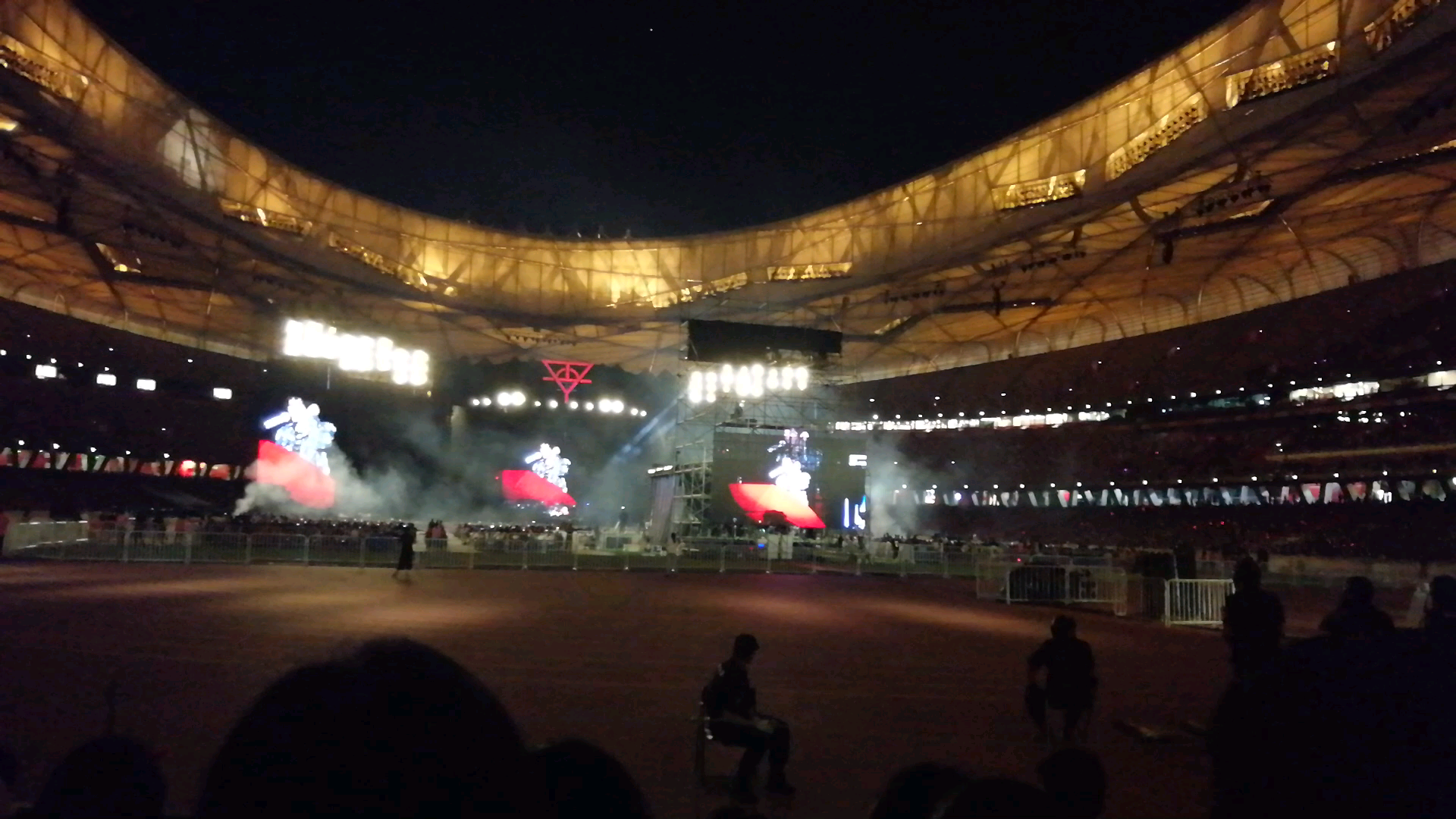 华晨宇2018 9.8鸟巢演唱会(◔◡◔)