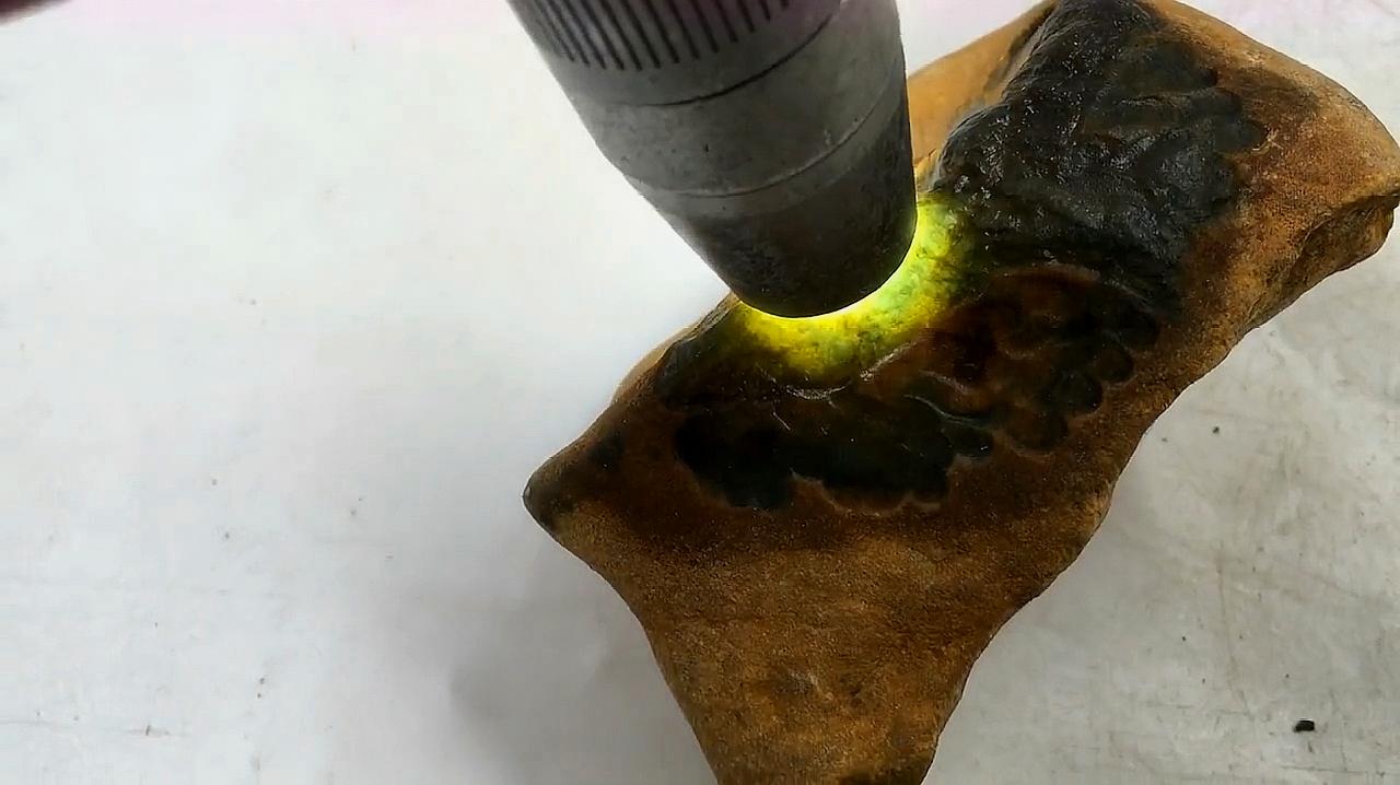 最经典的翡翠原石视频讲解,如何鉴别一块好的料子?全是干货