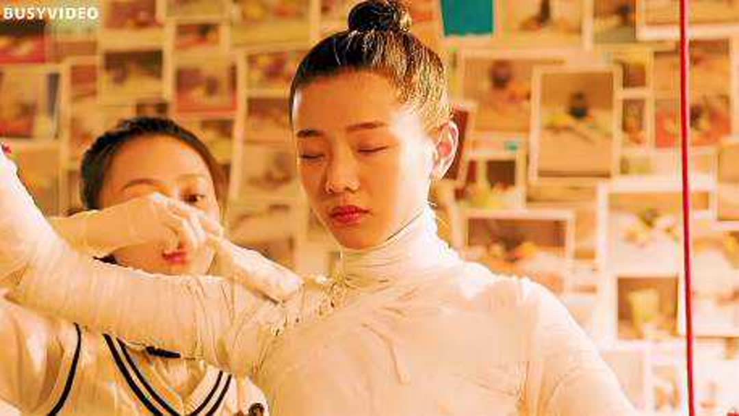 大学生给闺蜜做石膏翻模,因为一通电话,竟把人活活闷死!