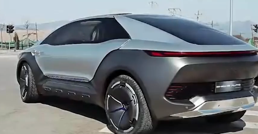 奇驰生产的中国电动汽车,超大室内空间,完全不输外国品牌