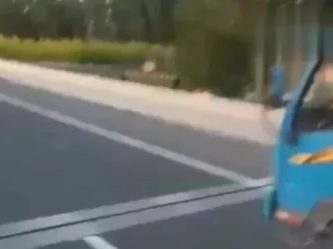 行车记录仪:这是个什么东西?就想问问司机你开车不感觉很费力气吗?