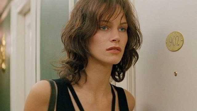 女变种人逃出实验室,疯狂寻找男人繁殖,几小时就生一个孩子