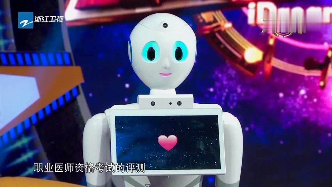 机器人晓医,通过了职业医师资格考试评测,成绩比人类好太多