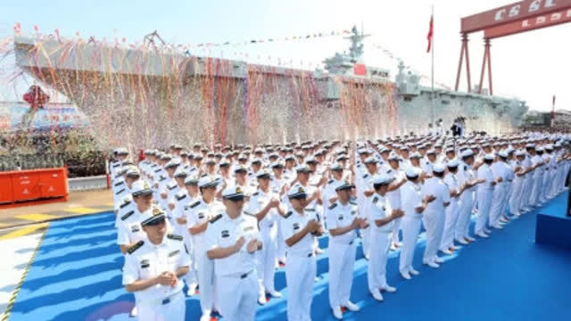 075两栖攻击舰下水后,国产航母即将交付