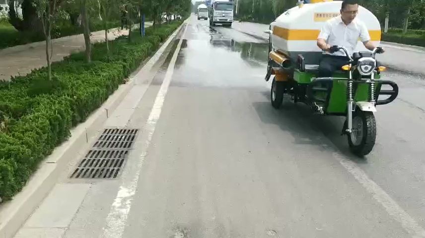 【作业实拍】物业专用洒水车 城市道路洒水 百易市政洒水车