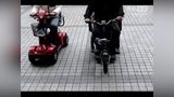 三轮老年人电动车 四轮老年人电动车 实驾比较性能 购买须知