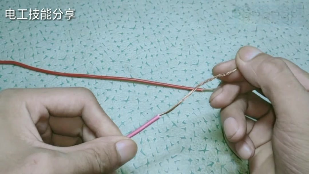 这才是软线和硬线的正确接法,不虚接,不漏电,牢固耐用又美观
