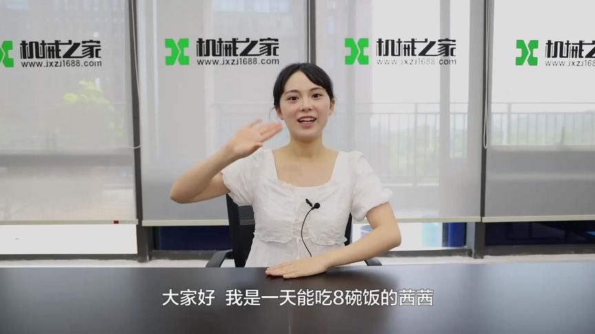 #吊车 #开箱 红黑配色,臂架全伸,翅膀起飞