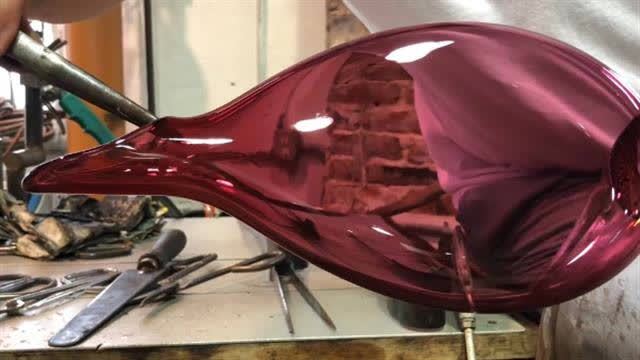 玻璃制品是怎么吹出来的?镜头记录制作全程,网友:颠覆我的认知