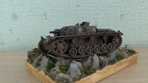 坦克模型加几块石头,艺术气息很浓厚,厉害了!