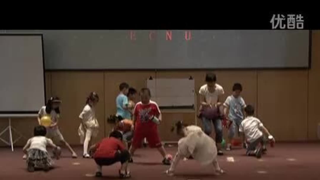 幼儿园大班科学教育教案活动《有趣的滚动》课堂说课评课视频154