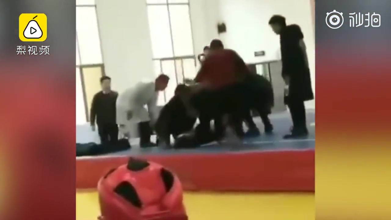 武校学生运动会散打比赛身亡,校方:击打部位是允许的!