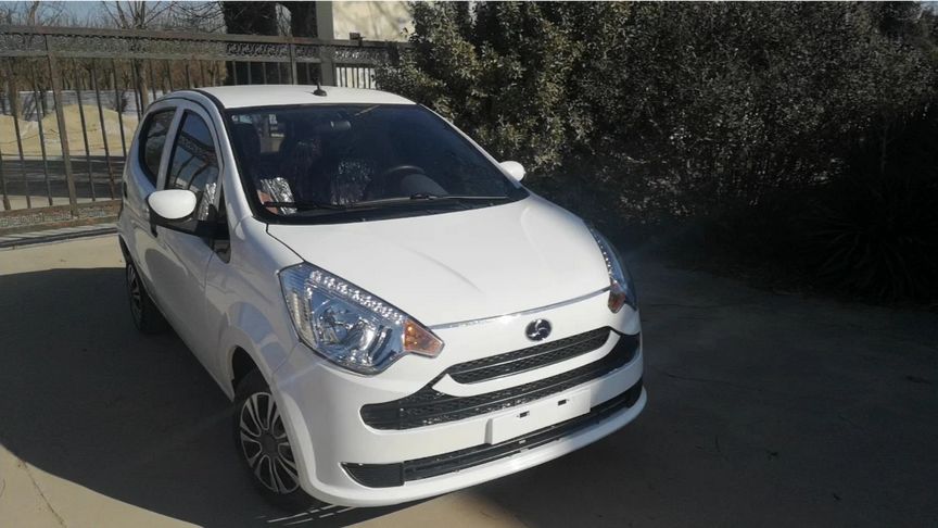 配置齐全,颜色漂亮,油电两用更适合的代步车。