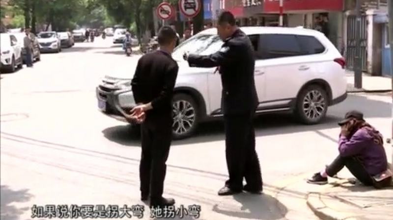 转弯刮倒电动车,大小转弯要分清