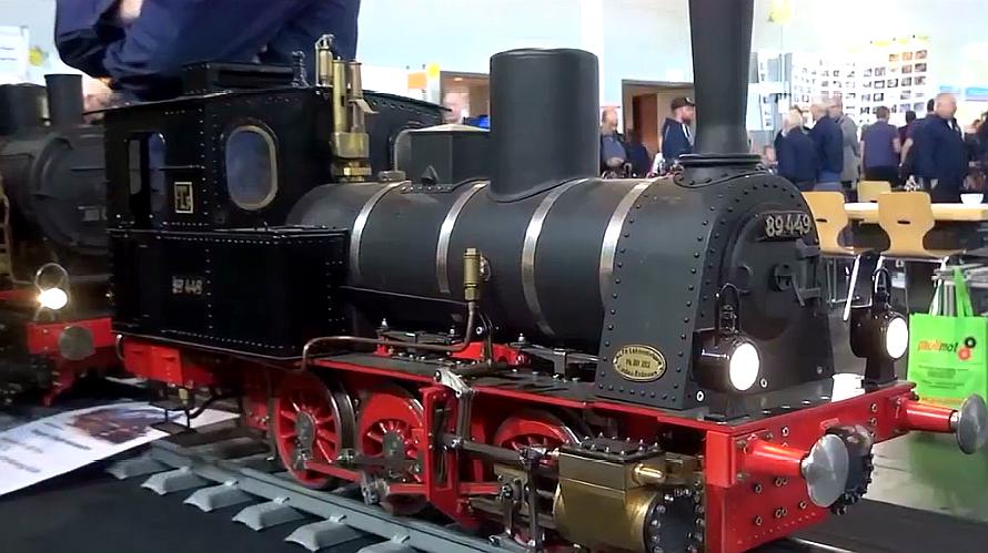 蒸汽发动机与蒸汽机车模型 看着真精致啊!