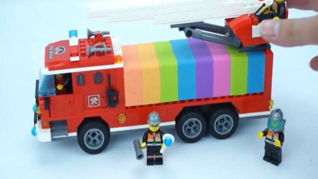 儿童过家家 橡皮泥 培乐多 太空沙彩泥手工做消防车37