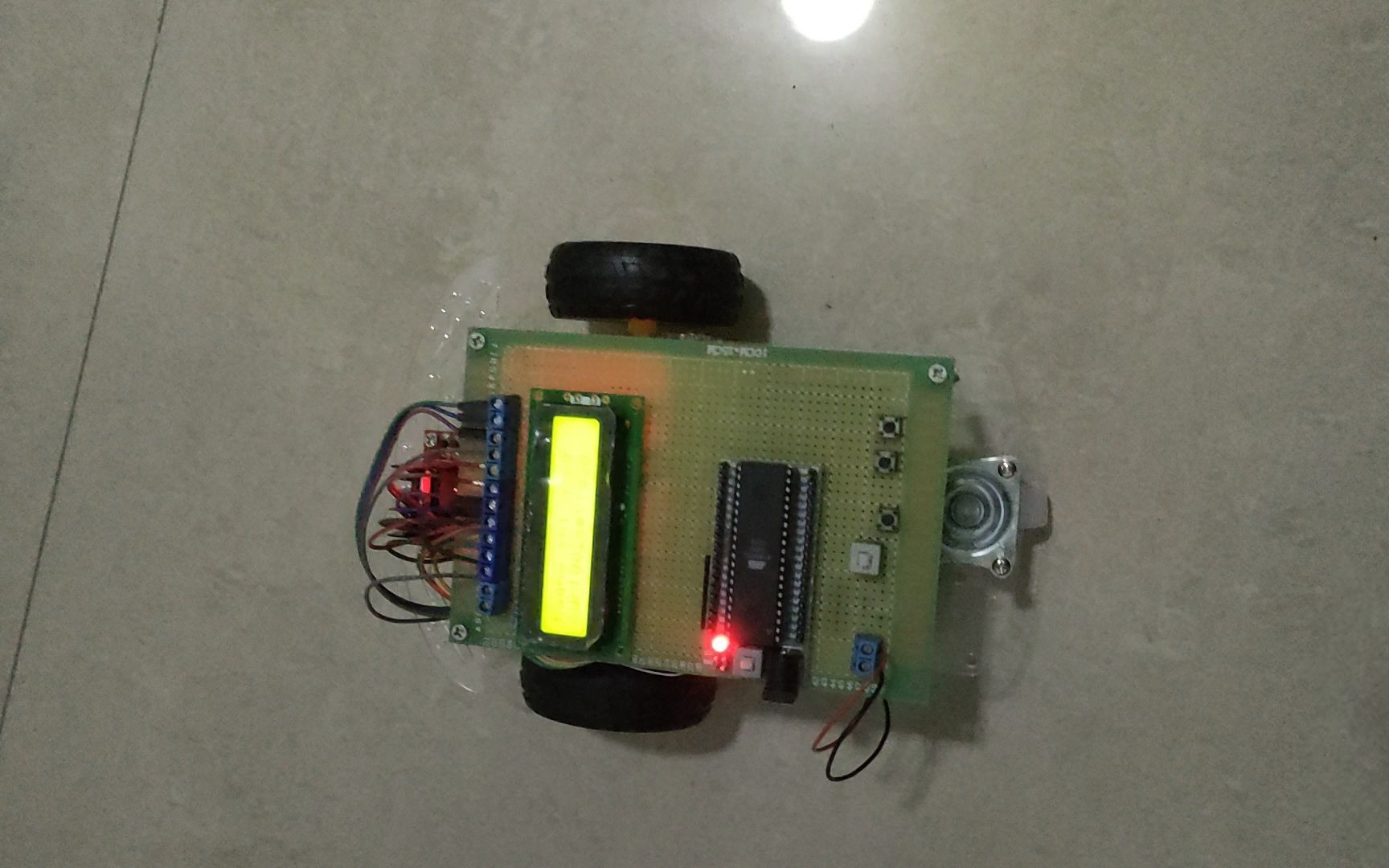 基于51单片机智能小车PID调速匀速