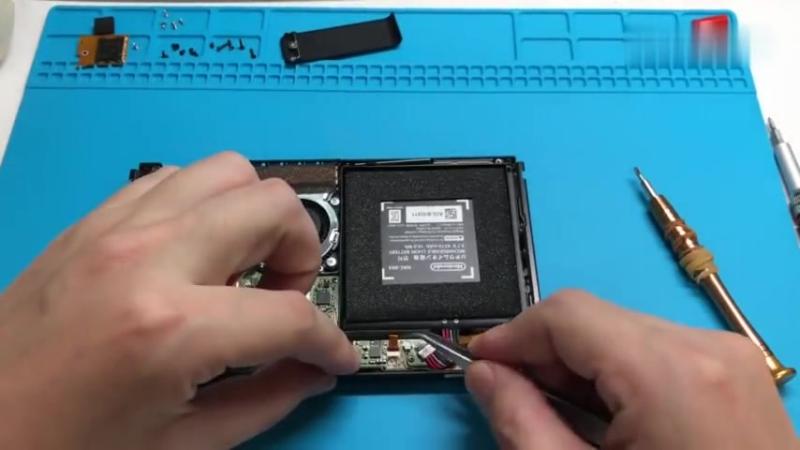 修复任天堂Switch主机不识别手柄故障,故障原因很意外,捡漏感爆