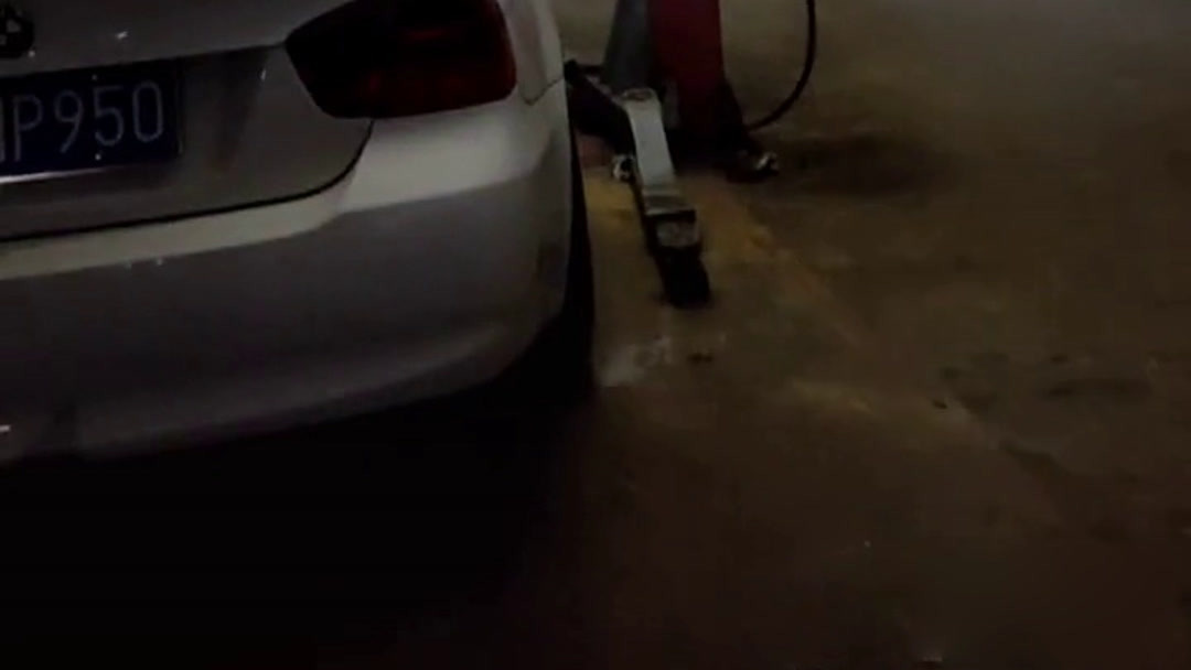 一档,二档,三档,不信我在用四挡