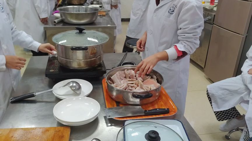 实训课,馋哭了隔壁上课的孩子~#农学 #大学生活