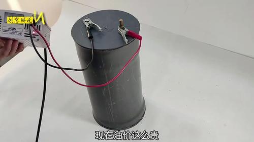 超大容量的的蓄电池,非常给力,充一次电能用一个月!