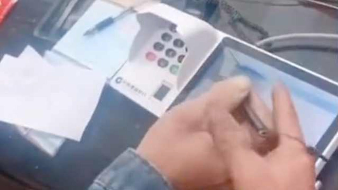 银行回应家属代老人签字被拒:为客户着想,需把控好风险