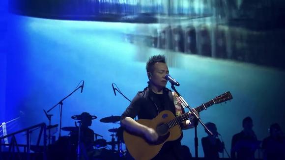 许巍 - 出离 - 2015“此时此刻”巡回演唱会北京站