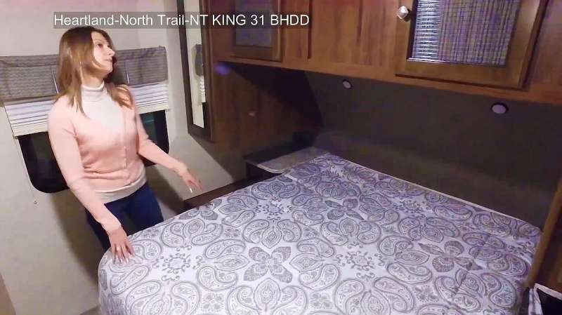 这款房车的厨房太方便了,简直就是移动的家