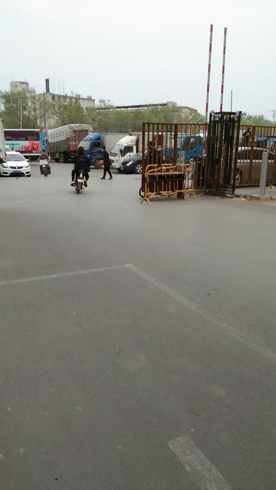 群众都用的电瓶车挺方便的,但是都超标的电瓶车