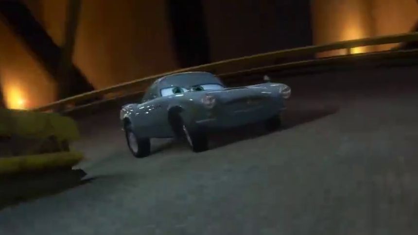 《赛车总动员2》片段:麦导弹卧底身份暴露 上演极速追击